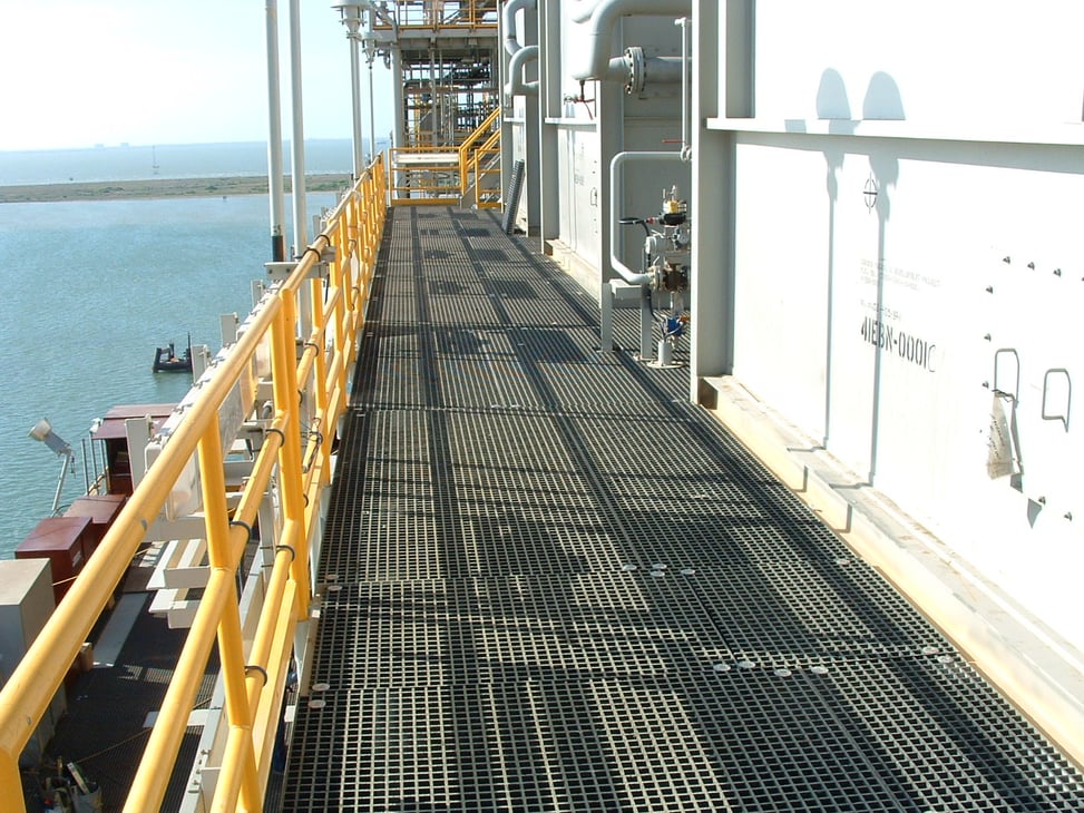 Exploring Your Options for Fiberglass Walkway and Catwalk Grating Systems