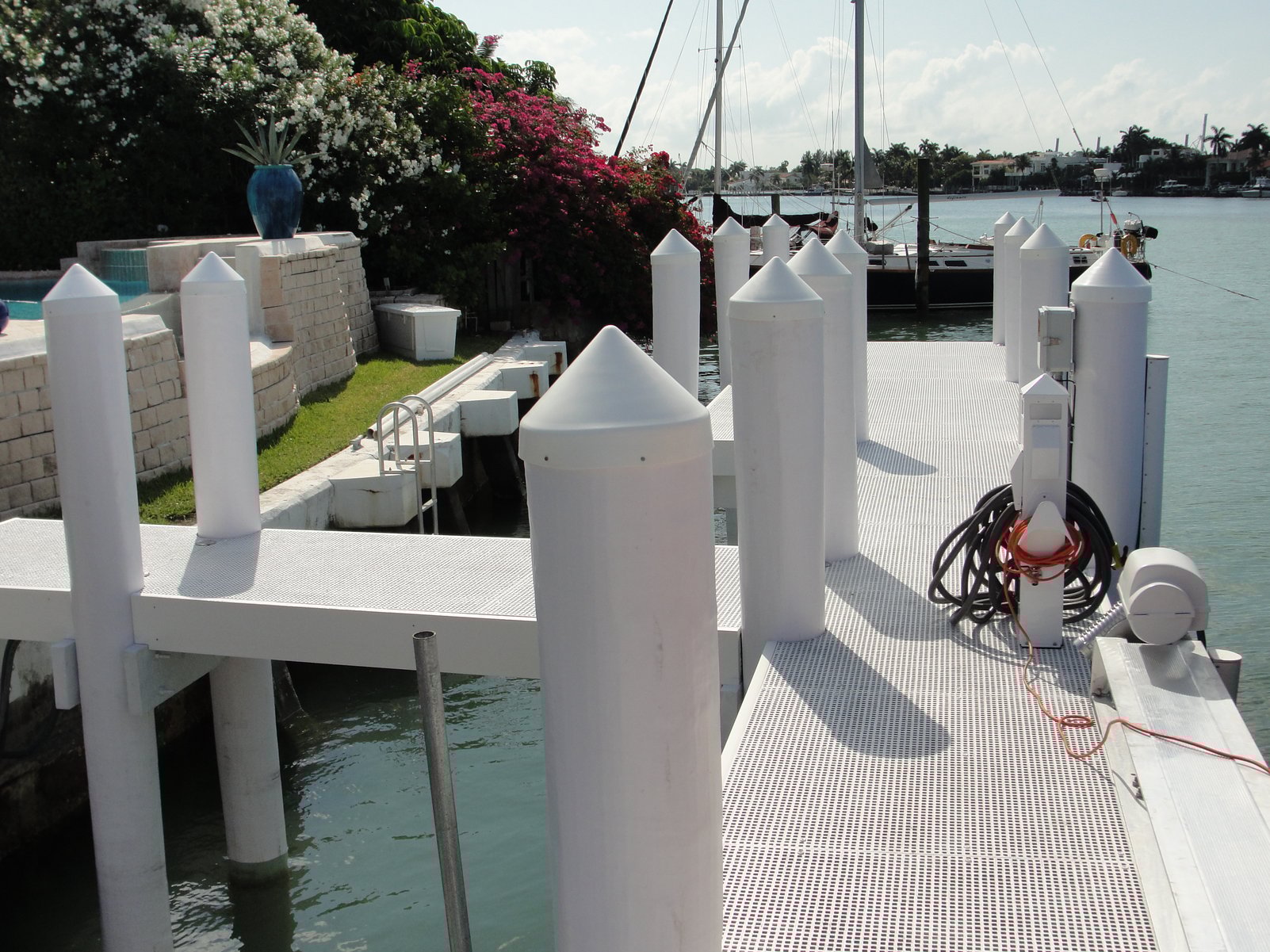 Fiberglass Decking and Deck Grating for Wet Environments